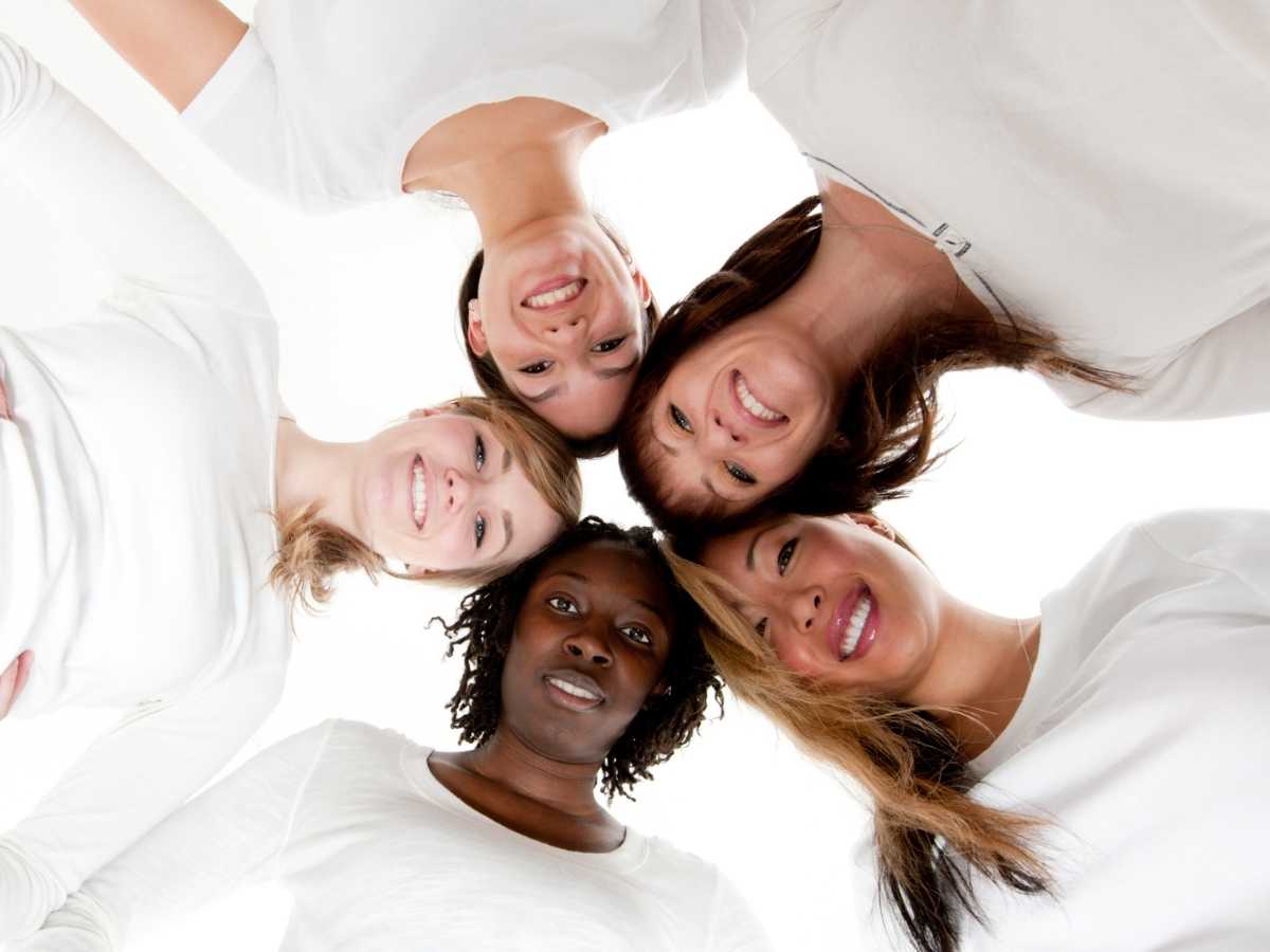 Sororidade Feminina: Ei, Você não está sozinha! Juntas somos mais fortes